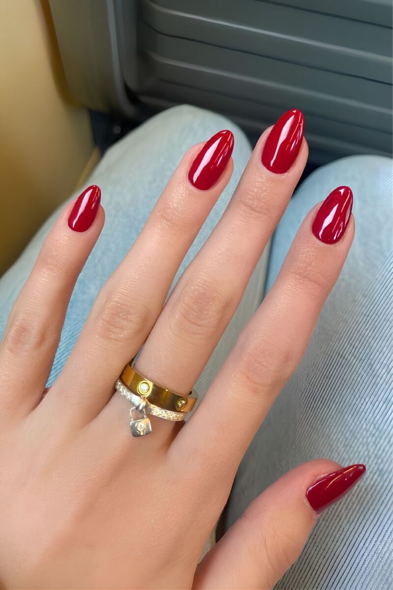 50 rote Nageldesigns, die zeigen, dass Klassiker nie out sind