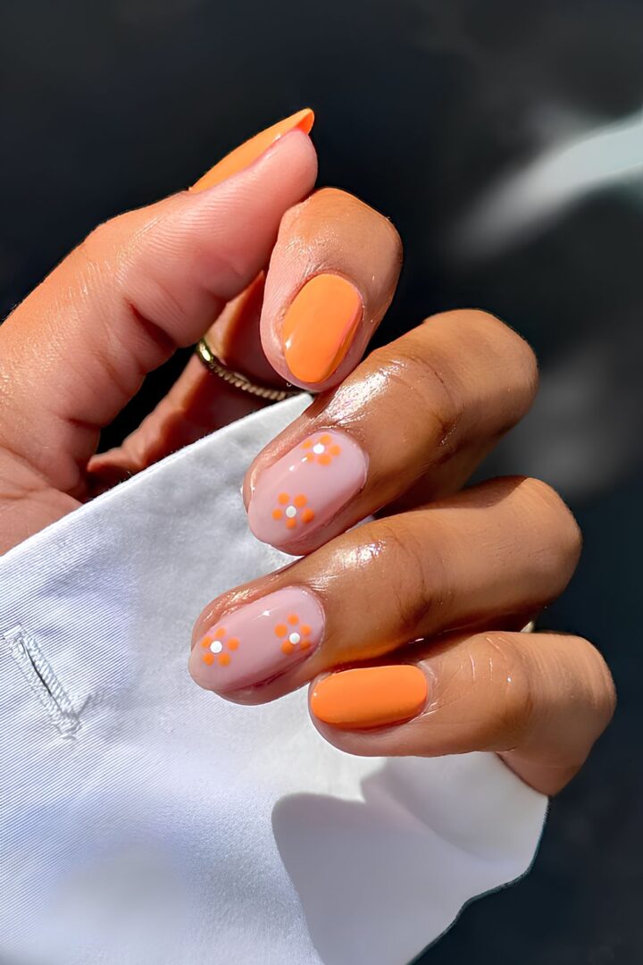 50 Blumen-Nageldesigns, die so schön sind, dass du sie alle willst